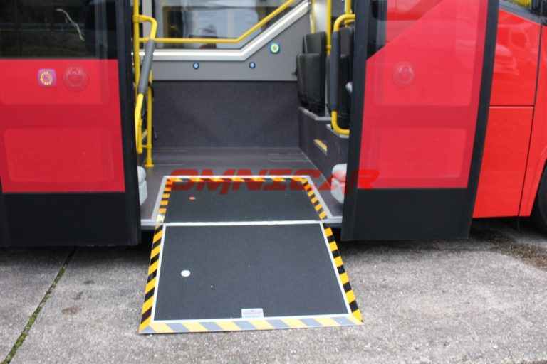 Electric Iveco city midibus lowered access low entry 37 passenger ...
