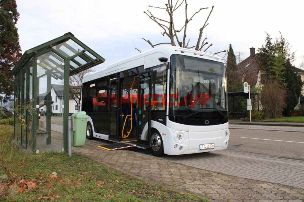 Electric minibus EV minibus 35 passengers 7 m Urban shuttle, electric ...